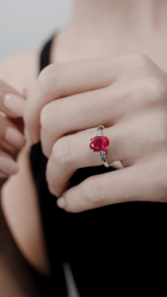 Elizabeth Ring 1.50ct Ruby 18K White Gold – CARAT* London UK